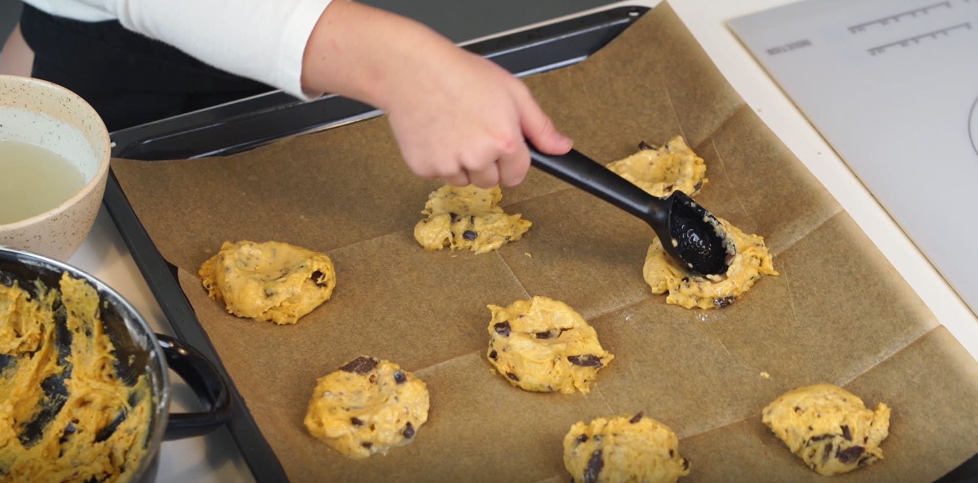 Rimi - Gatavo bērni: ķirbja cepumi ar zemesriekstu sviestu un šokolādi